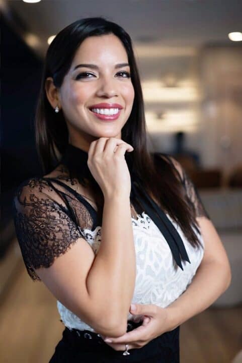 Gabriela Berrospi, mujer “Hermosa y Poderosa” para Latin Business TV ...